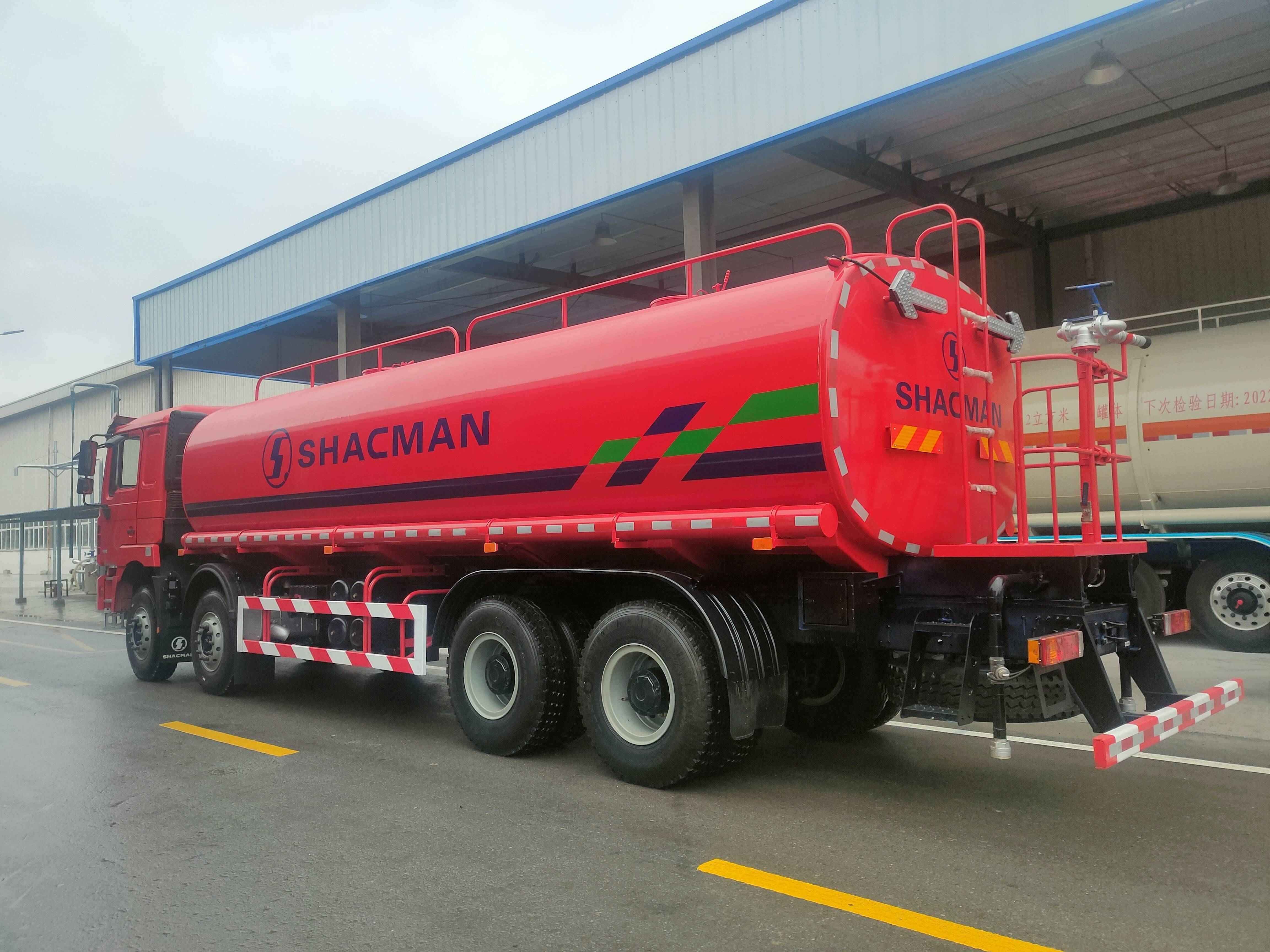 SHACMAN F3000 camião de tanque de água 8x4 380hp EuroII vermelho 4000 ...